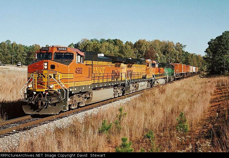 Q184/BNSF 4562